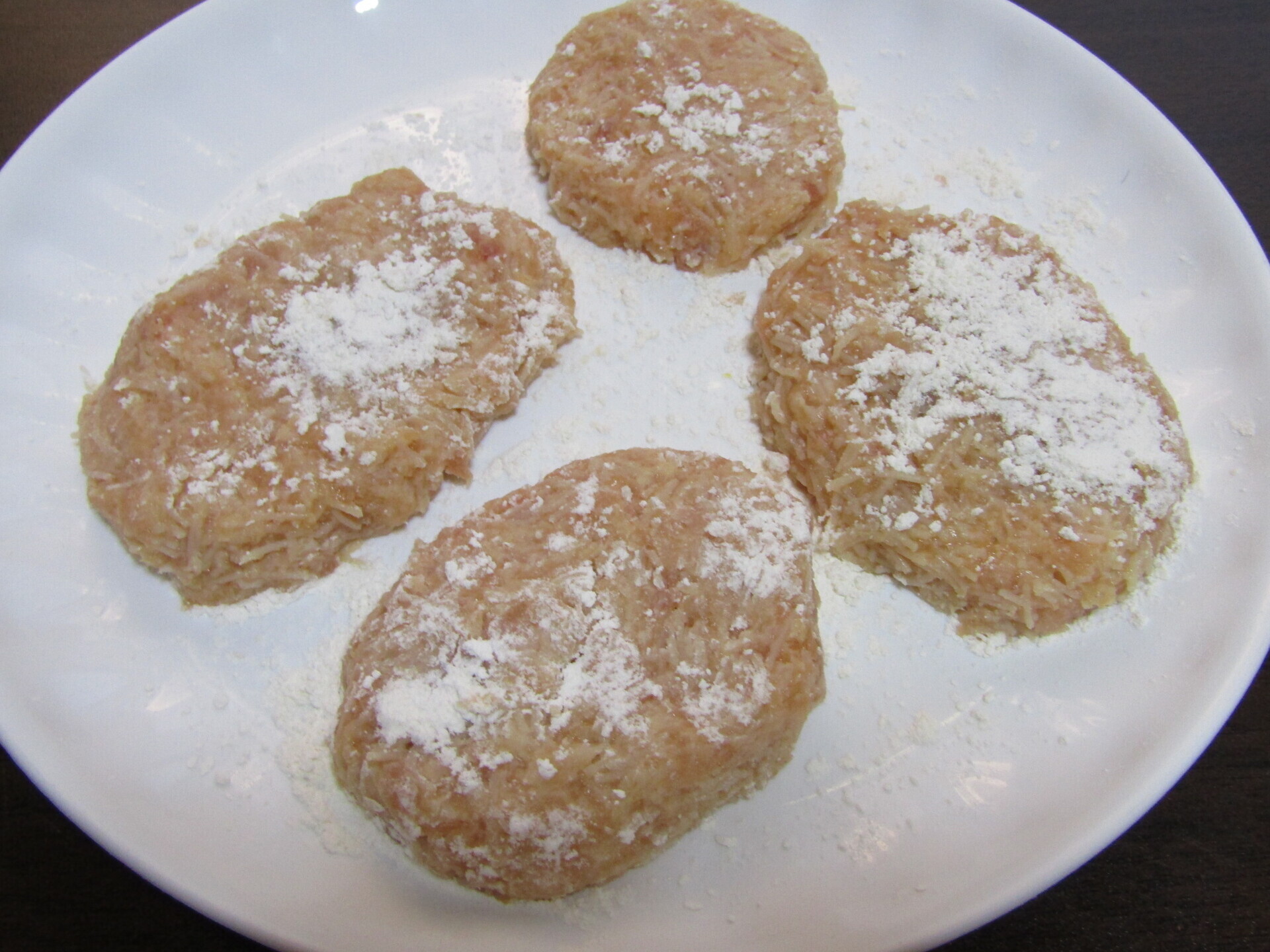 「ケンミン焼きビーフン入り肉餃子」を作って冷凍保存！: ひとり飯ブログ