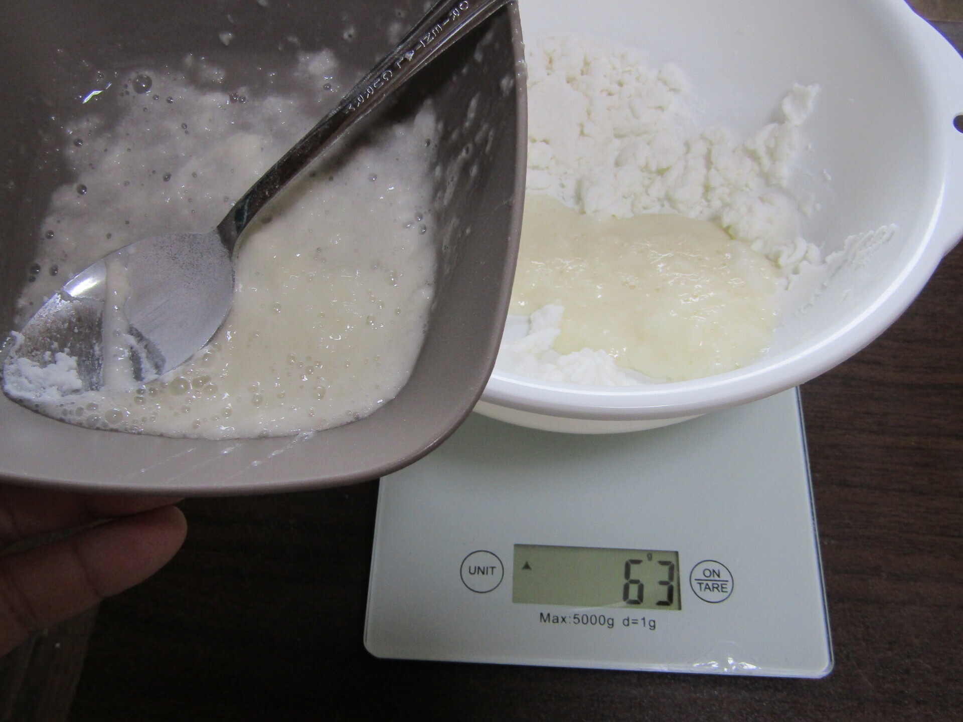 お好み焼きに「天かす」と「ネギ」を乗せると見た目も美味しさもUPしました！: ひとり飯ブログ