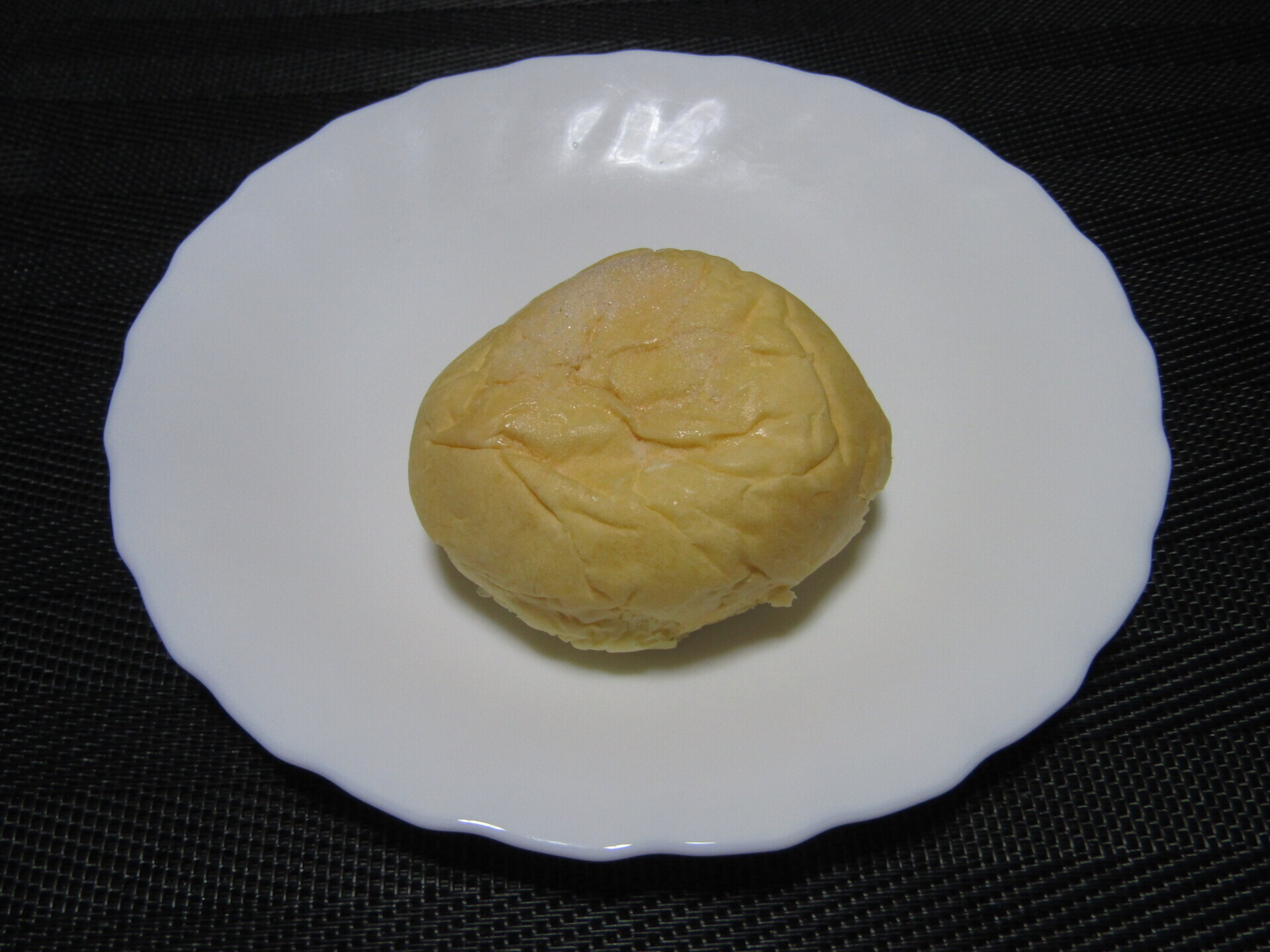 ファミリーマート限定「冷やして食べるとろけるくりーむパン 福島県産もも」を凍らせて食べると美味しかった☆彡: ひとり飯ブログ