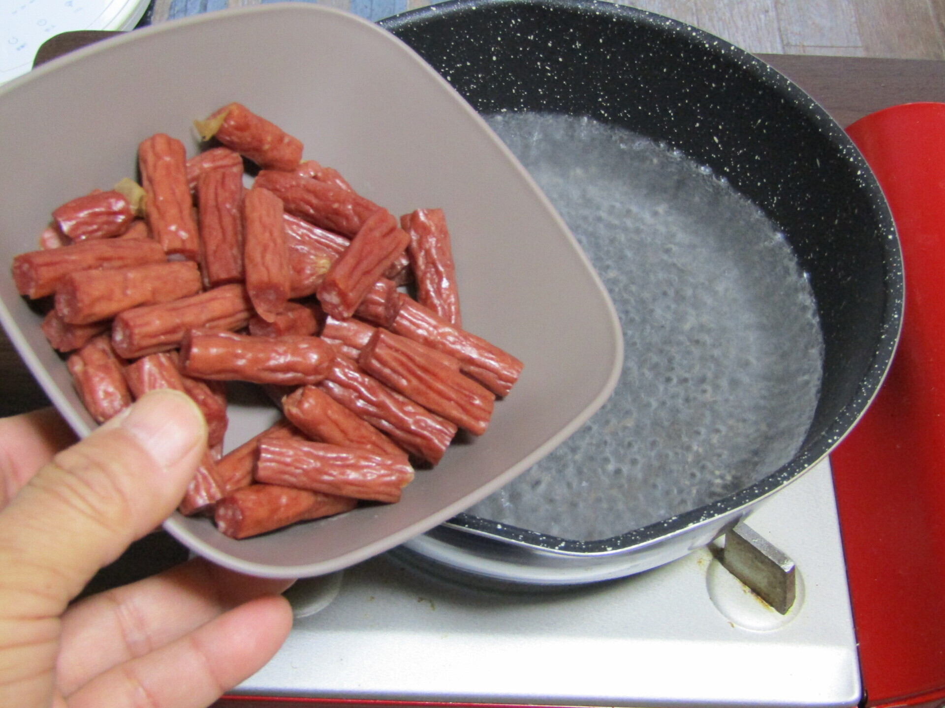 「ヤガイお徳用カルパス」を茹でて「減塩」してみた！: ひとり飯ブログ